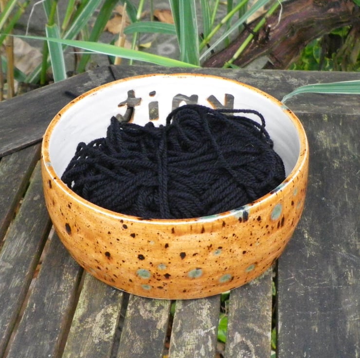 Knitting crochet wool yarn bowl ceramics potter... - Folksy
