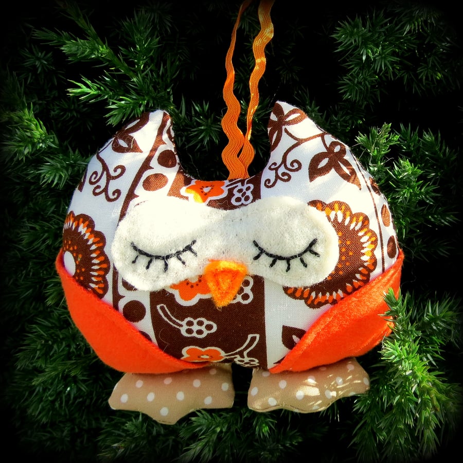 A hanging owl for a door or window. Vintage 196... - Folksy