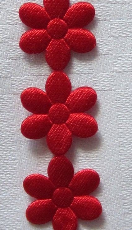 2 Metres Red Daisy Trim - Folksy