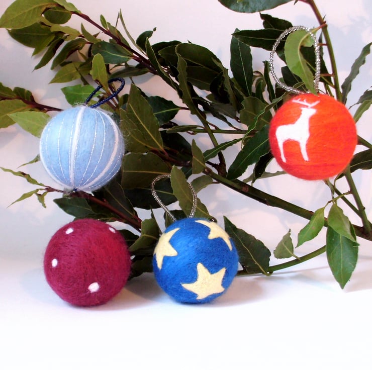 Needle felt christmas baubles,tree ornament,dec... - Folksy