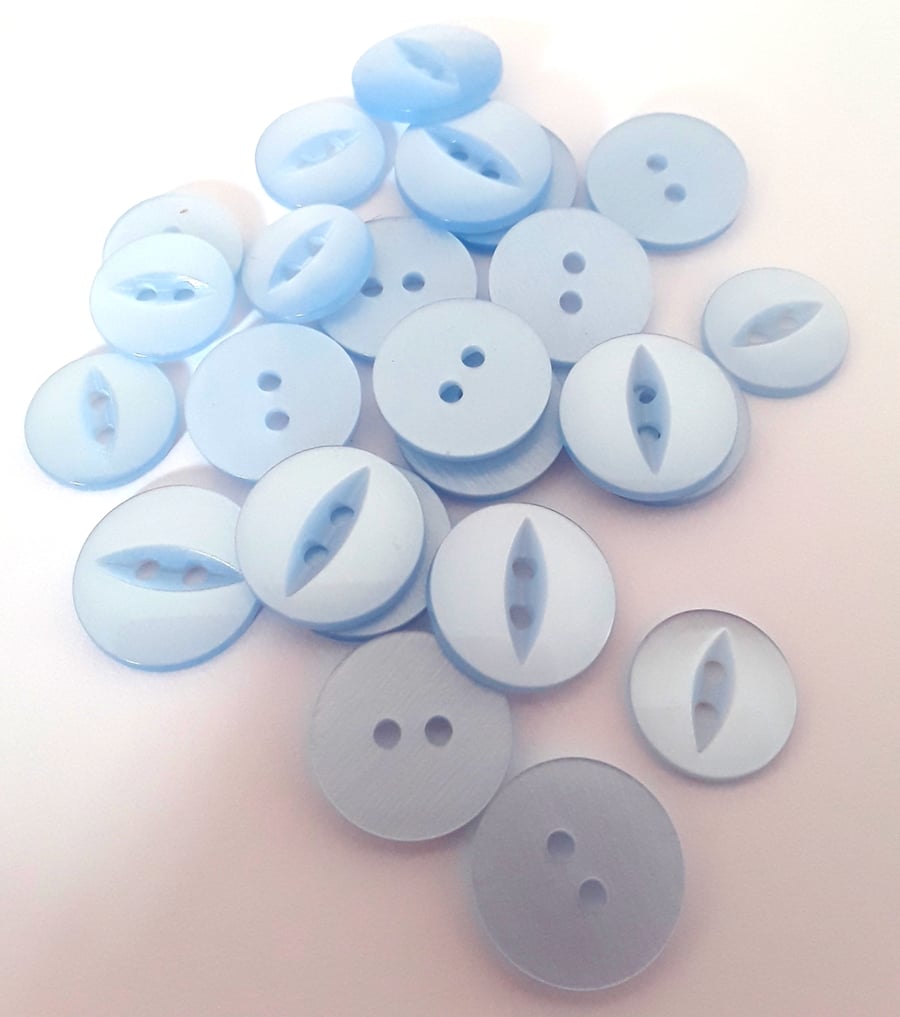 20 baby blue fish eye sewing buttons - Folksy