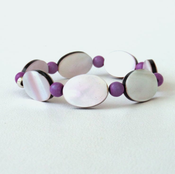 Blush pink shell stretchy bracelet - Folksy
