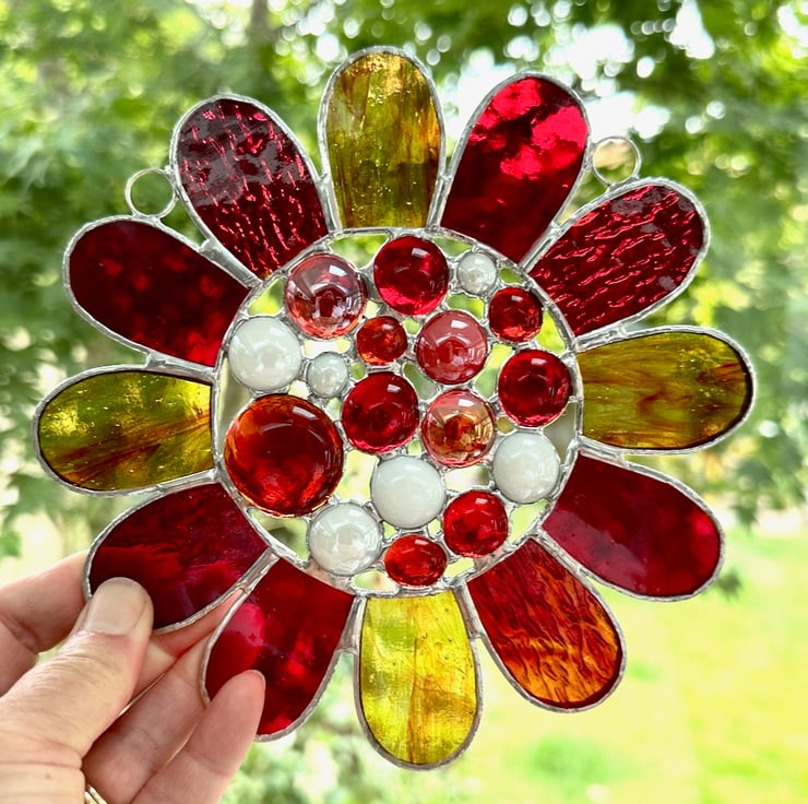 Stained Glass Bead Daisy Suncatcher - Handmade ... - Folksy