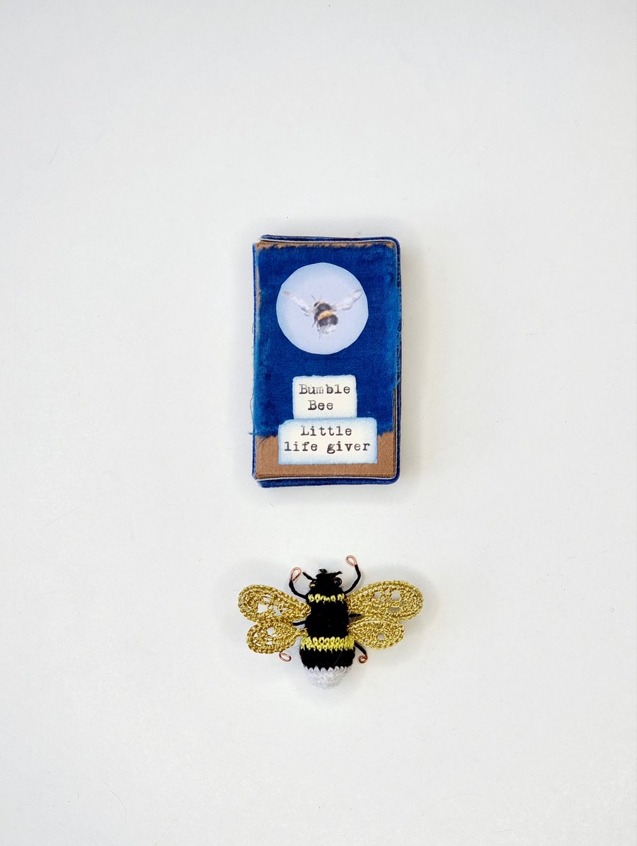 bumble bee brooch - Folksy