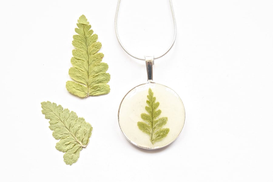 Real fern necklace, botanical necklace, sterlin... - Folksy