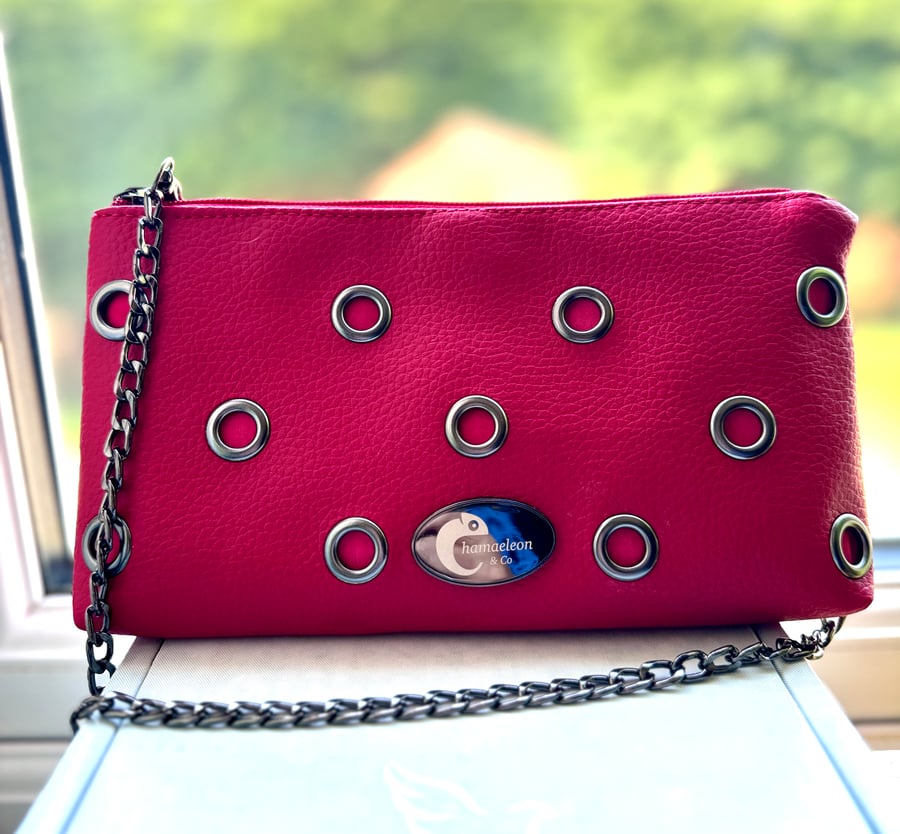 Shoulder bag in Red faux leather with eyelets a... - Folksy