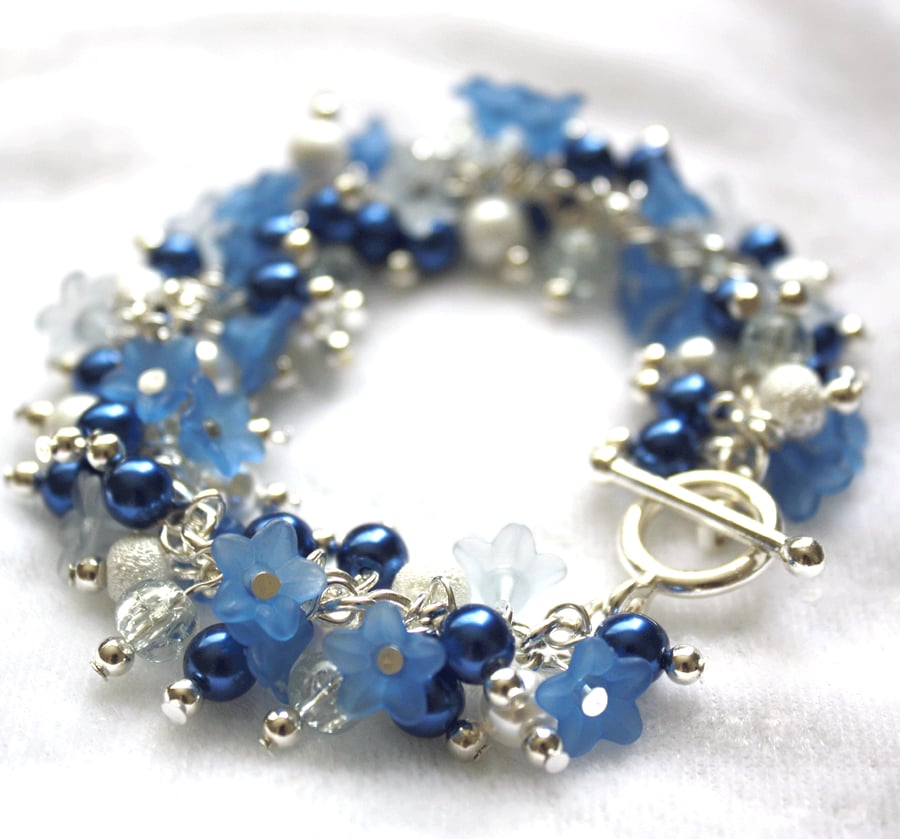 Blue & White Cluster Flower Bracelet - Folksy