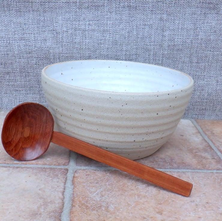 XL extra large noodle, rice serving bowl hand t... - Folksy
