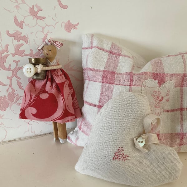 Thimble Peg Doll - Folksy