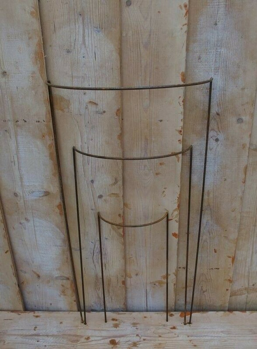 1 Medium Half Moon Border Support Rusty Metal G... - Folksy