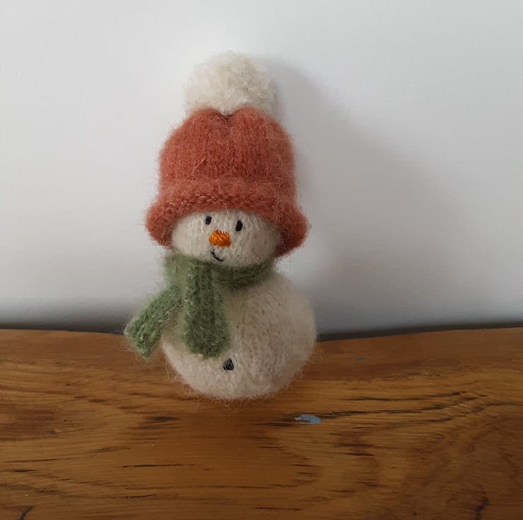Hand knitted snowman - Folksy