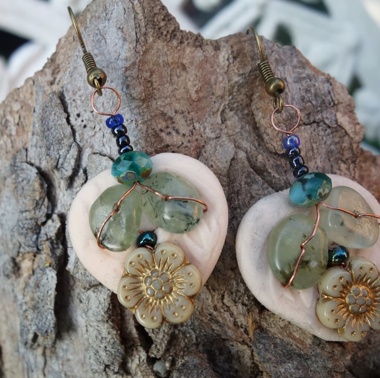 Handmade natural earrings, beads and clay, wire... - Folksy