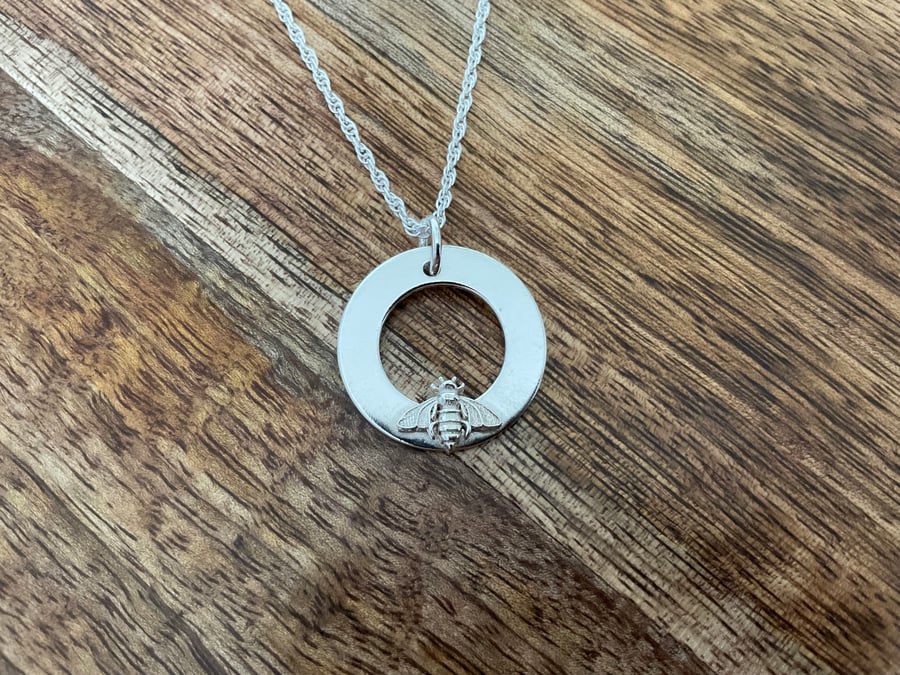 BEE PENDANT AND CHAIN - Folksy