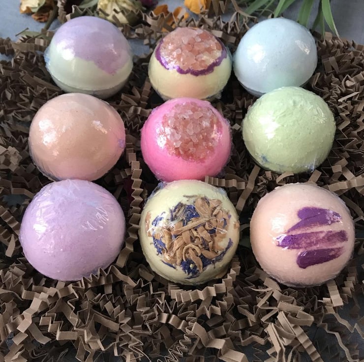 Natural fizzy bath bomb .Perfect for gift .Alr... - Folksy