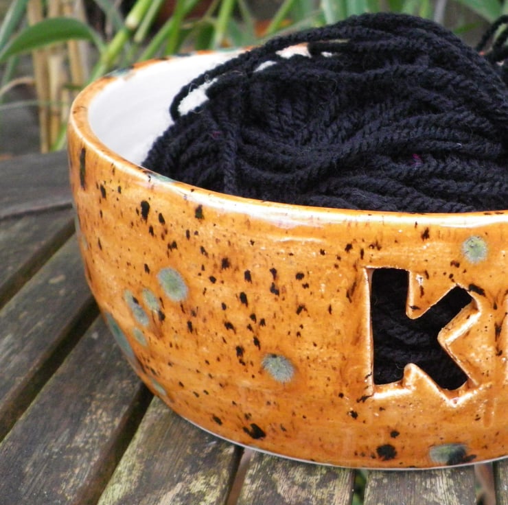 Knitting crochet wool yarn bowl ceramics potter... - Folksy