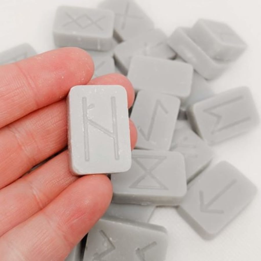 Hel Wax Melt Runes Set, Aromatherapy Runes, Set... - Folksy