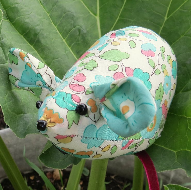 Pin cushion. A floral mouse pin cushion made f... - Folksy