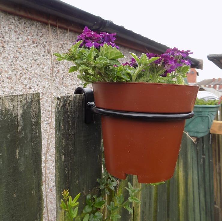 Clamp-on Plant Pot Ring........................... - Folksy