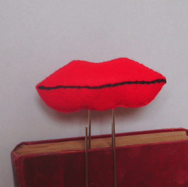 PAPERCLIP BOOKMARKS,LIPS OR MOUSTACHES,PLANNER ... - Folksy