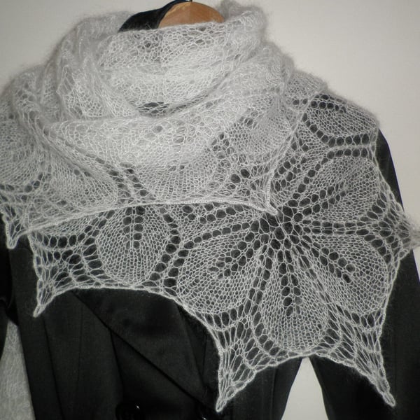 Hand knitted shawl Haruni - Folksy