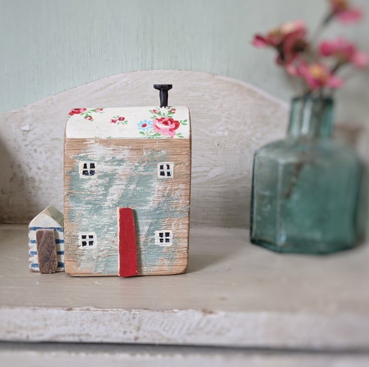 Little Handmade Wooden Sea House with Teeny Bea... - Folksy