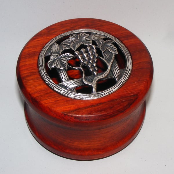 Padauk Potpourri Bowl with ’Grape Vine’ Pewter ... - Folksy