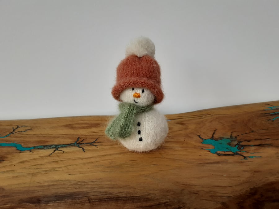 Hand knitted snowman - Folksy