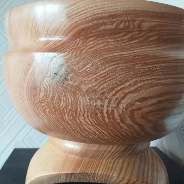 Large bowl sat on a plinth - Folksy