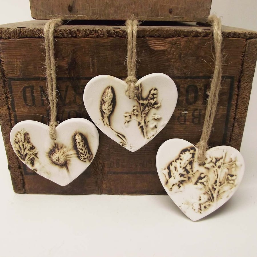 Set of three natural flower ceramic heart decor... - Folksy