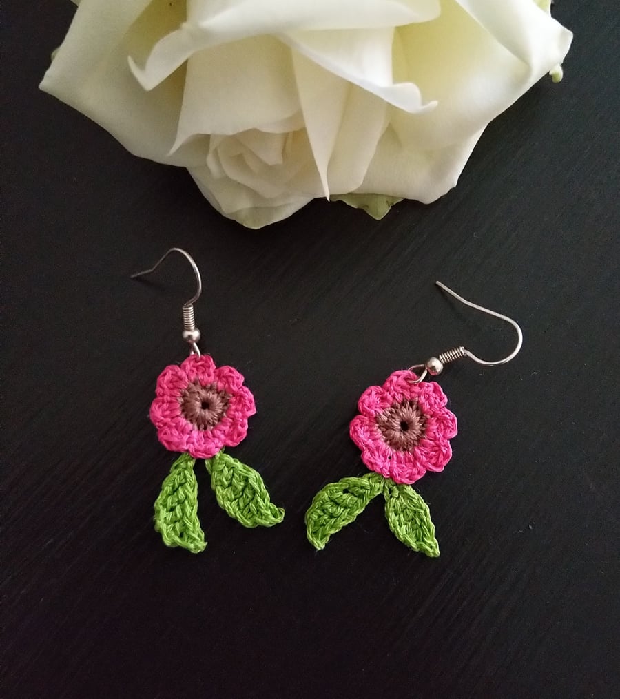 Crocheted floral earrings - Folksy