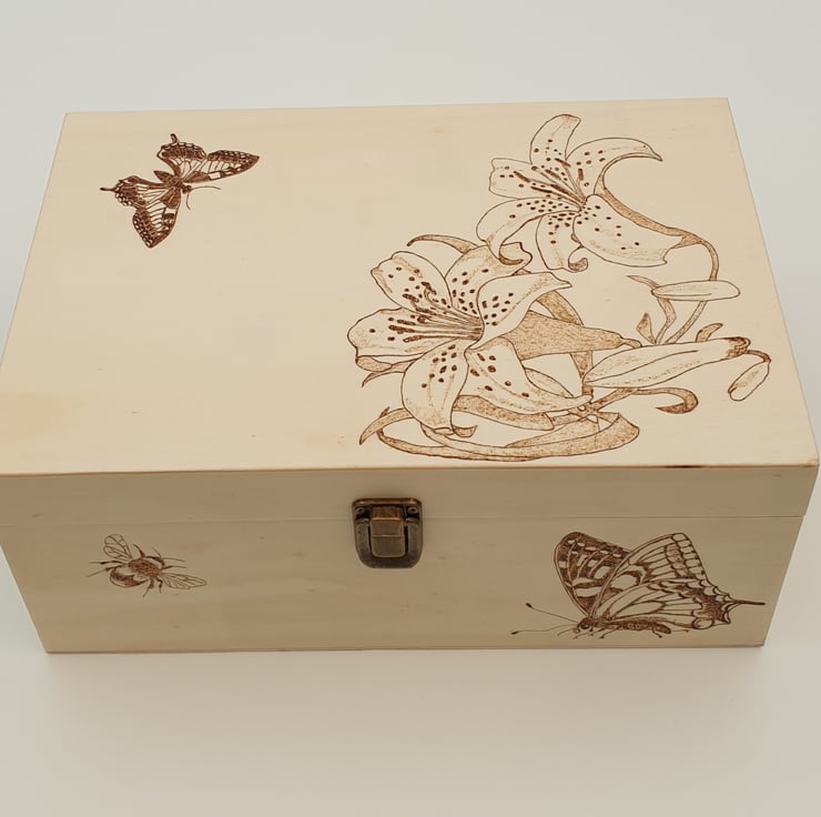 Wooden keepsake memory box with pyrography lil... - Folksy