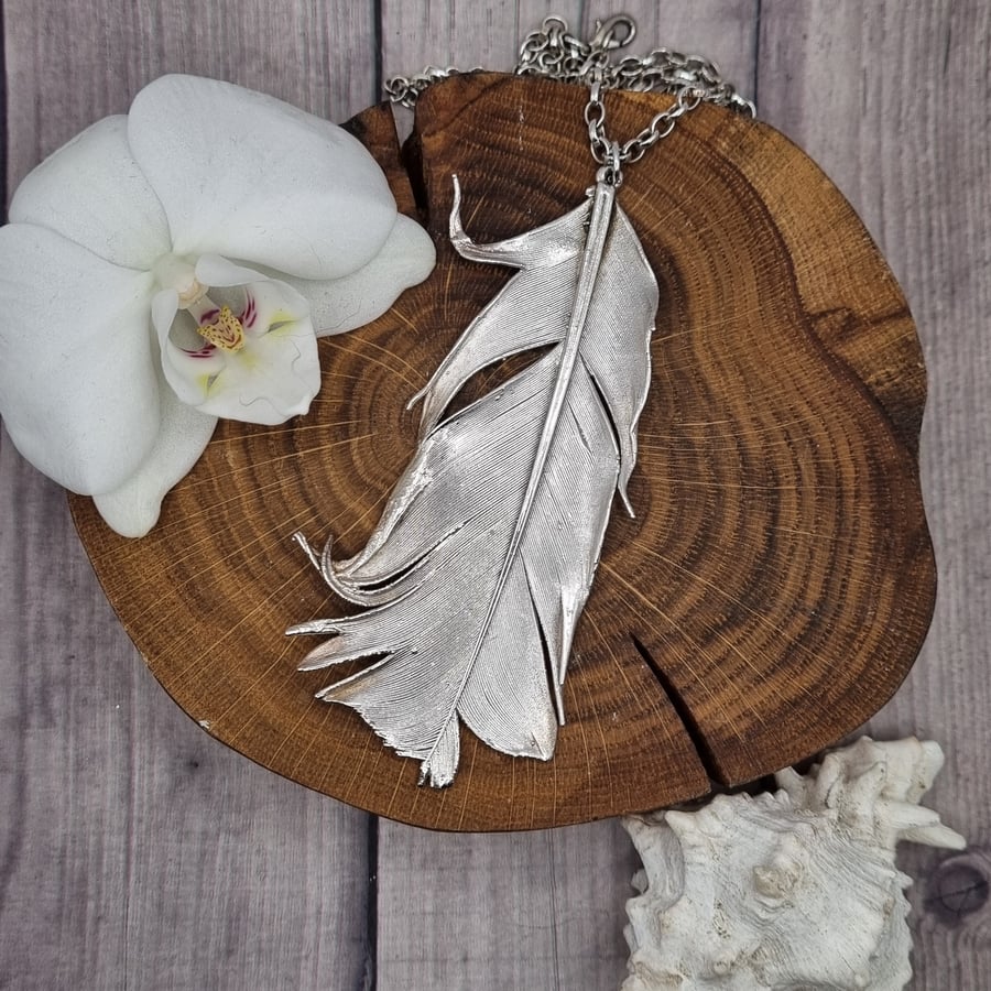 Real feather preserved in silver, pendant necklace - Folksy