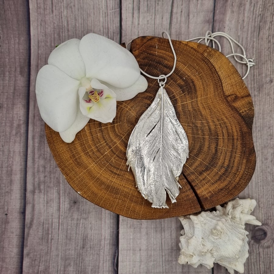 Real feather preserved in silver, pendant necklace - Folksy