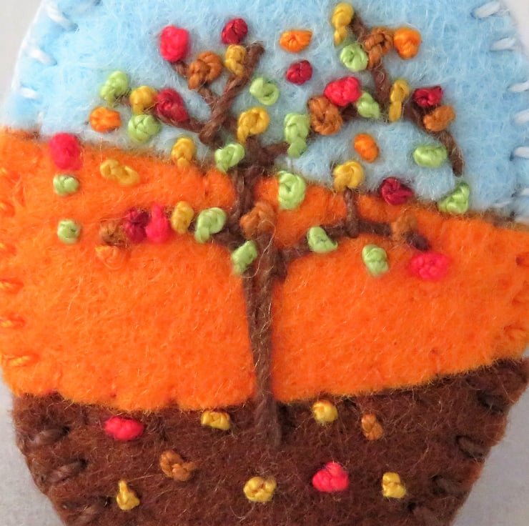 Autumn Tree - Embroidered oval felt brooch - Folksy