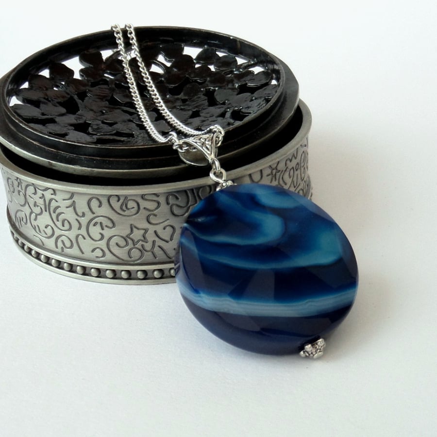 Chunky blue agate pendant necklace - Folksy