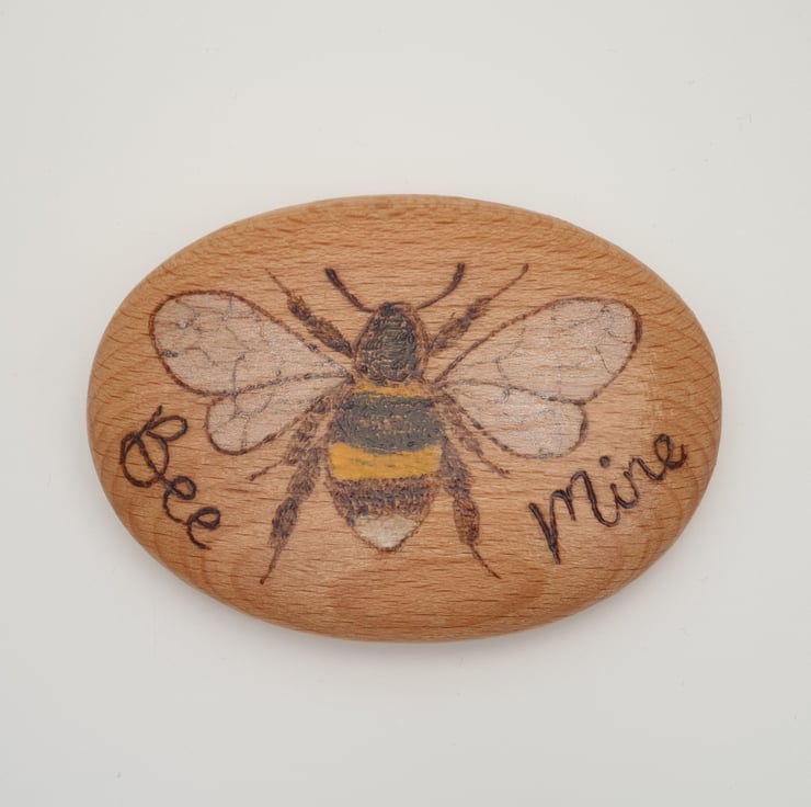 Bee mine, Bumble bee pyrography, romantic wood... - Folksy