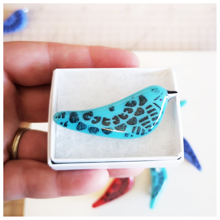 One turquoise bird brooch - Folksy