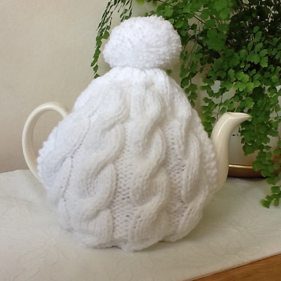 Traditional White Cable Knitted Tea Cosy - 4 to... - Folksy