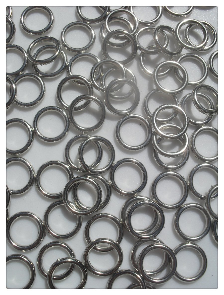 200 x CCB Acrylic Rings - 12mm - Silver Tone - Folksy