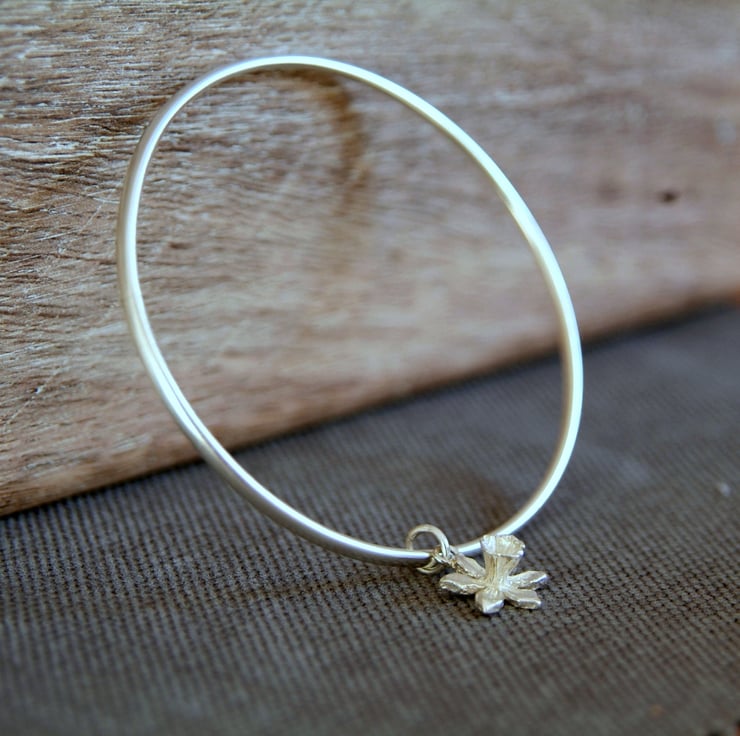 Silver Daffodil Bangle, Spring Bracelet, Welsh ... - Folksy