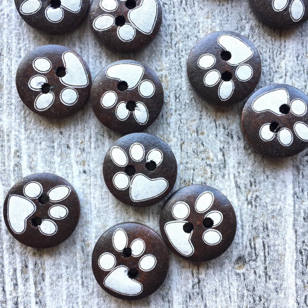 Pet paws wooden buttons x10 - Folksy