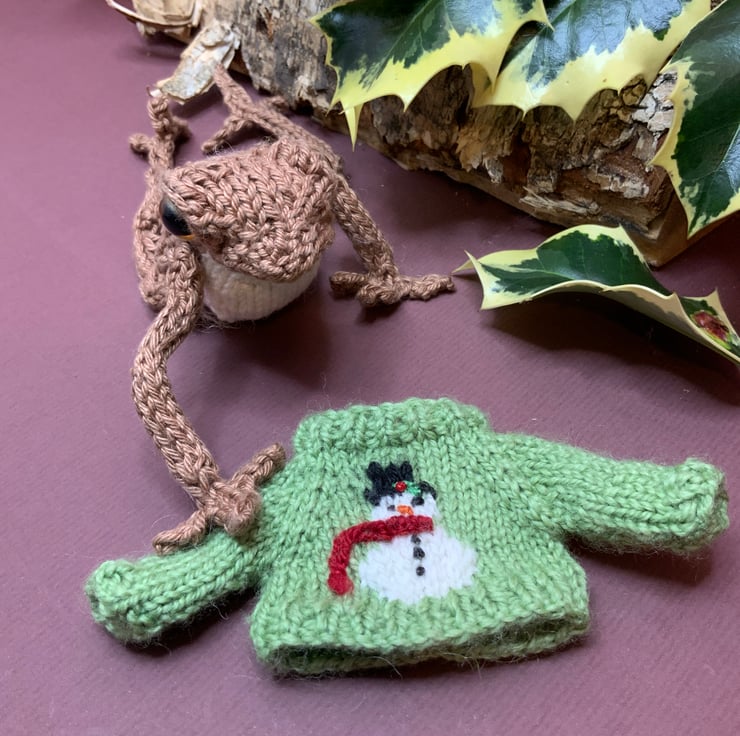 Little Hand Knitted Frog in Christmas Sweater- ... - Folksy
