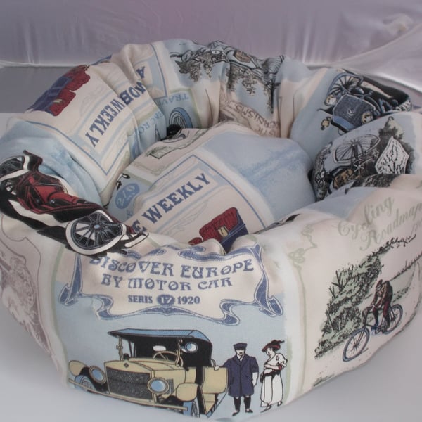 Lovely and cosy handmade bed for cat or dog car... - Folksy