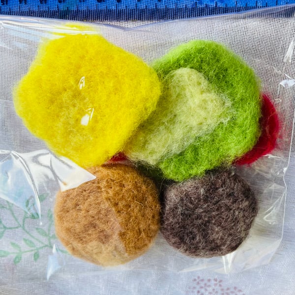 Needle felted ‘build your own burger’ pack - Folksy