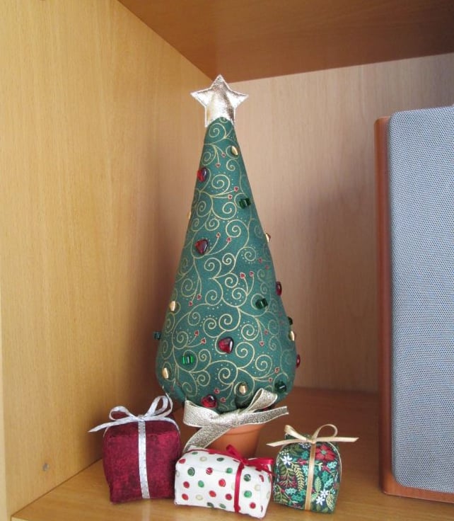 'Scrolls' Christmas Tree and Parcel Set - Folksy