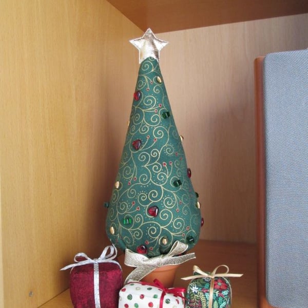 'Scrolls' Christmas Tree and Parcel Set - Folksy