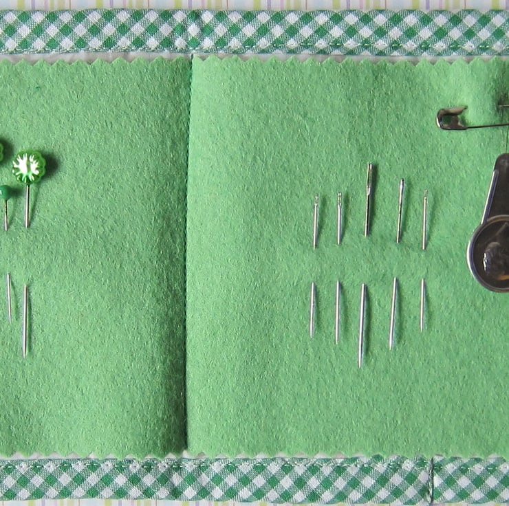 Rabbit Needle Case - Folksy