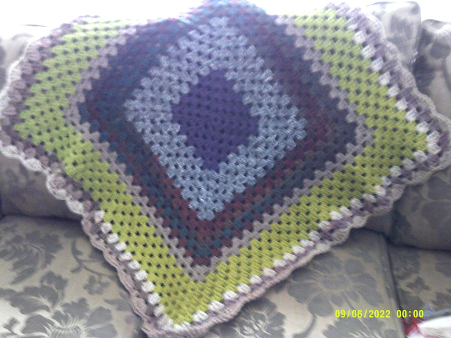 Vintage Style Chunky Granny Square Blanket - Folksy