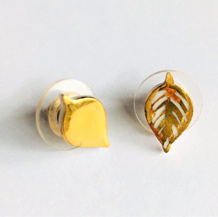 BEAUTIFUL PORCELAIN LEAF STUDS WITH 22 CT GOLD ... - Folksy