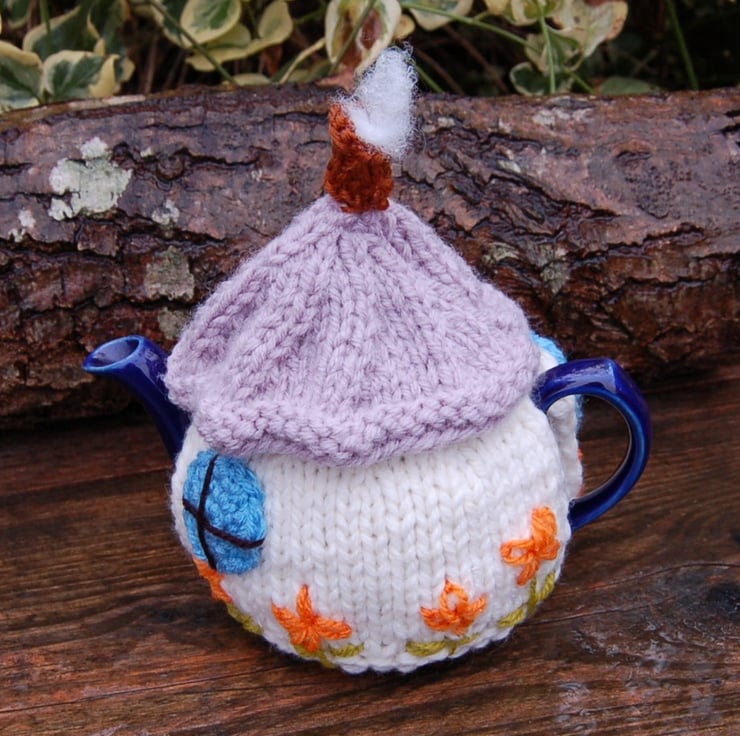 Country cottage tea cosy hand embroidered - to ... - Folksy